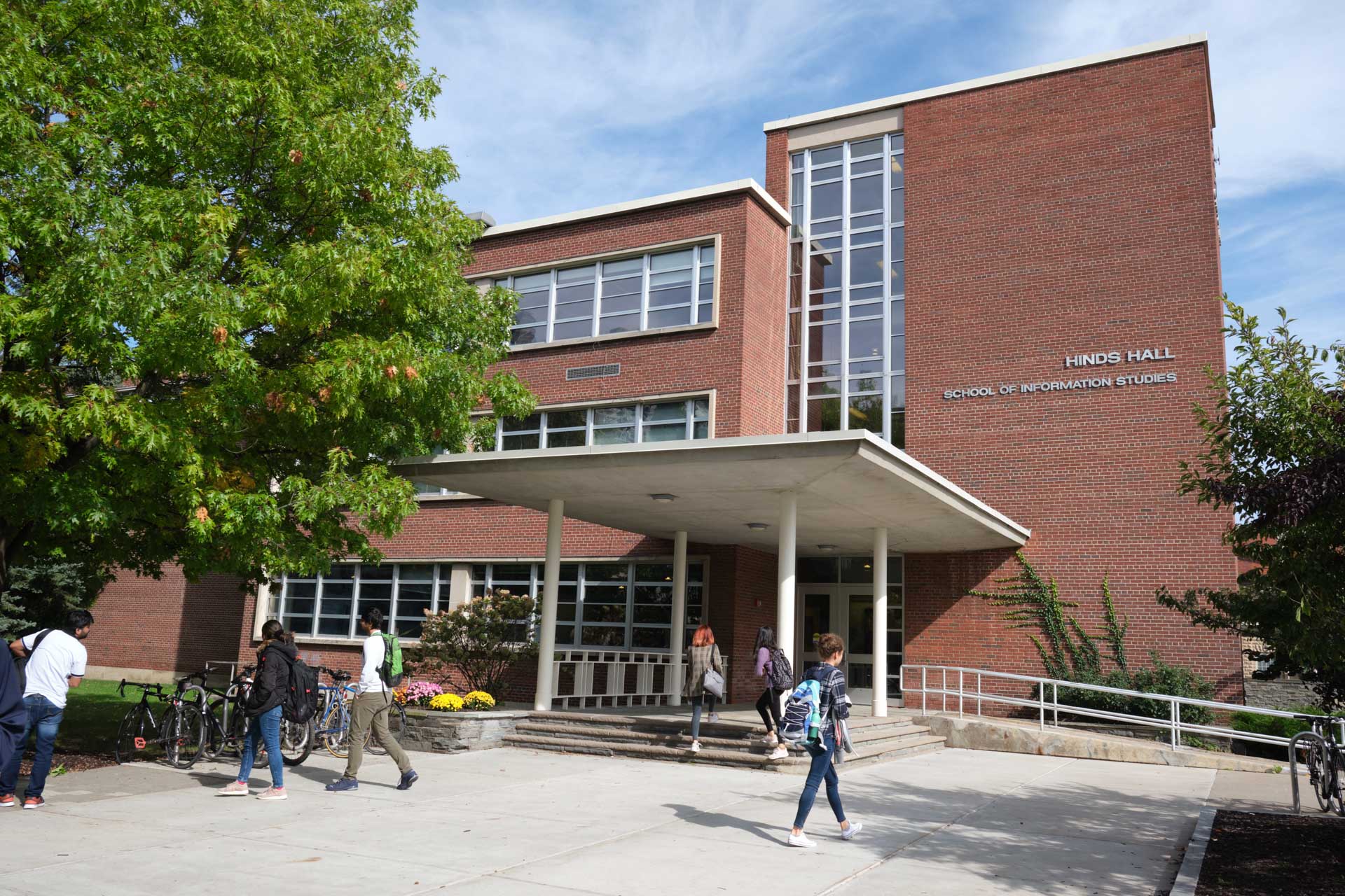 Syracuse University’s iSchool Launching New AI Graduate Program to Meet ...